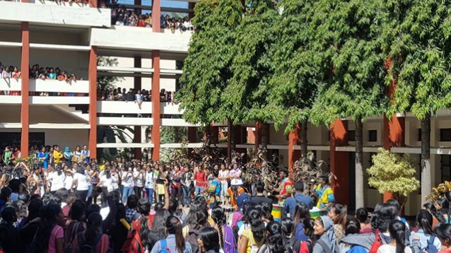 Jaw dropping Art performance made Rajinikanth invite this guy for a chai